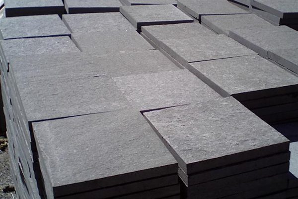 andezit Bistrita.Rocas ofera trepte si pervaze de andezit bazalt gri ...